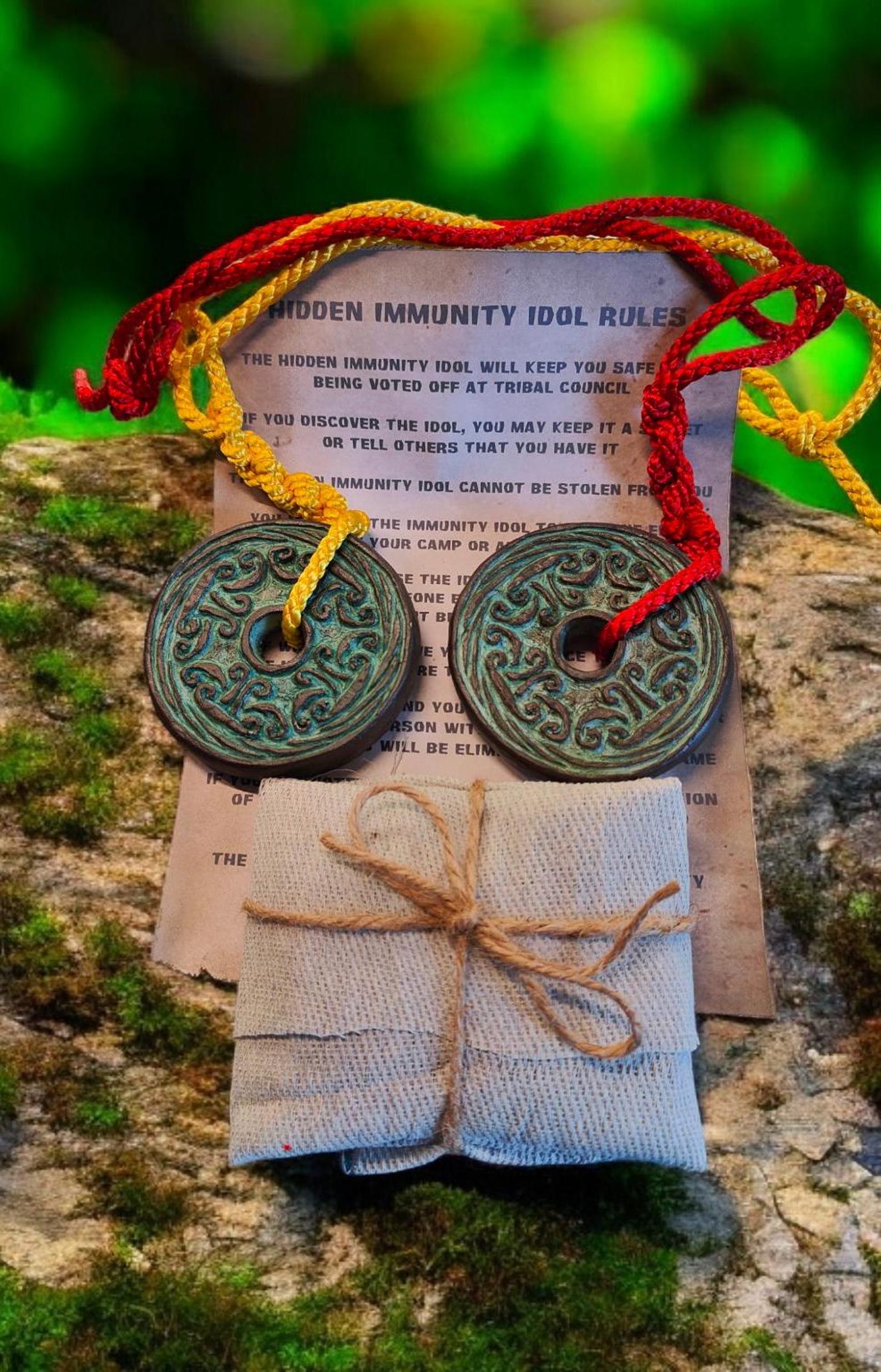 Survivor Hidden Immunity Idol Season 27 Blood Vs Water Prop Replica - Etsy