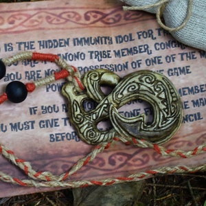 Survivor Hidden Immunity Idol Season 24: One World Prop Replica (free ...