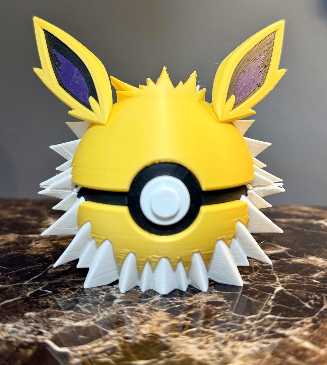 Jolteon Eeveelution #0135 Themed Pokemon Pokeball - Etsy