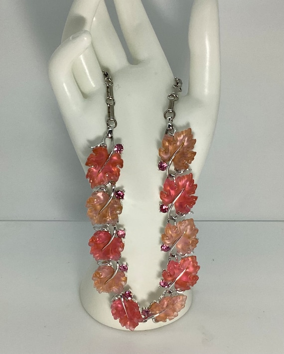 vintage lisner pink - Gem
