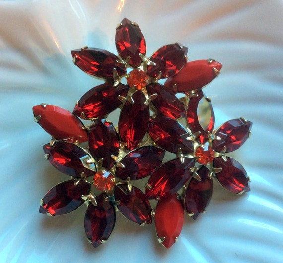 Red Rhinestone Flower Brooch - Gem