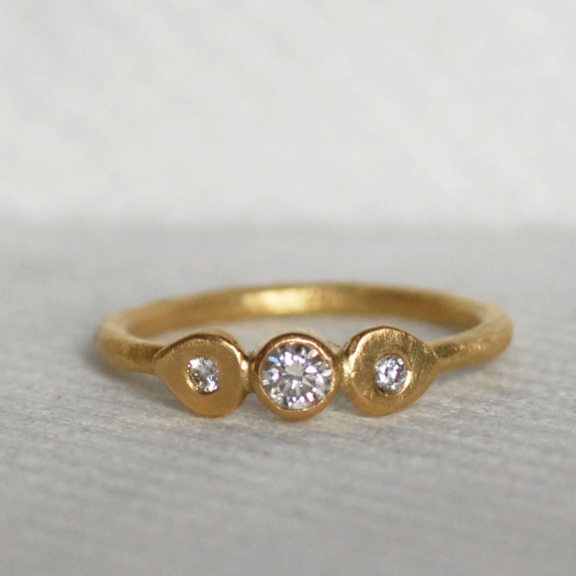 Diamond and Gold Lotus Wedding Ring 18k Gold Engagement Band - Etsy