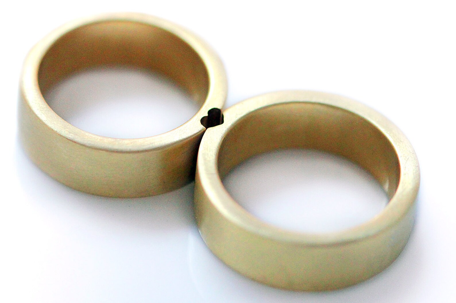 Gold Heart Rings, Mens Wedding Band, Wedding Ring Set, Couples Ring ...