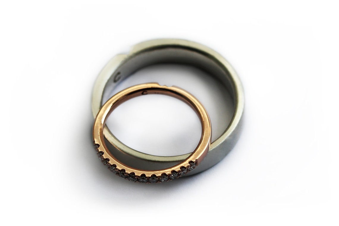 Mixed metal wedding bands set His and hers Unique Matching | Etsy