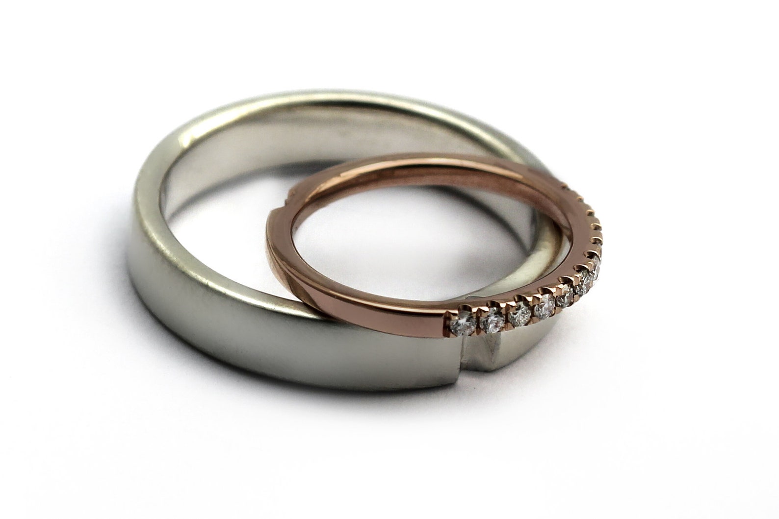 Mixed metal wedding bands set His and hers Unique Matching | Etsy