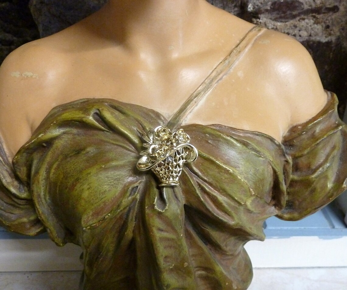 Vintage AJC Brooch by the American Jewelry Chain Company - Etsy