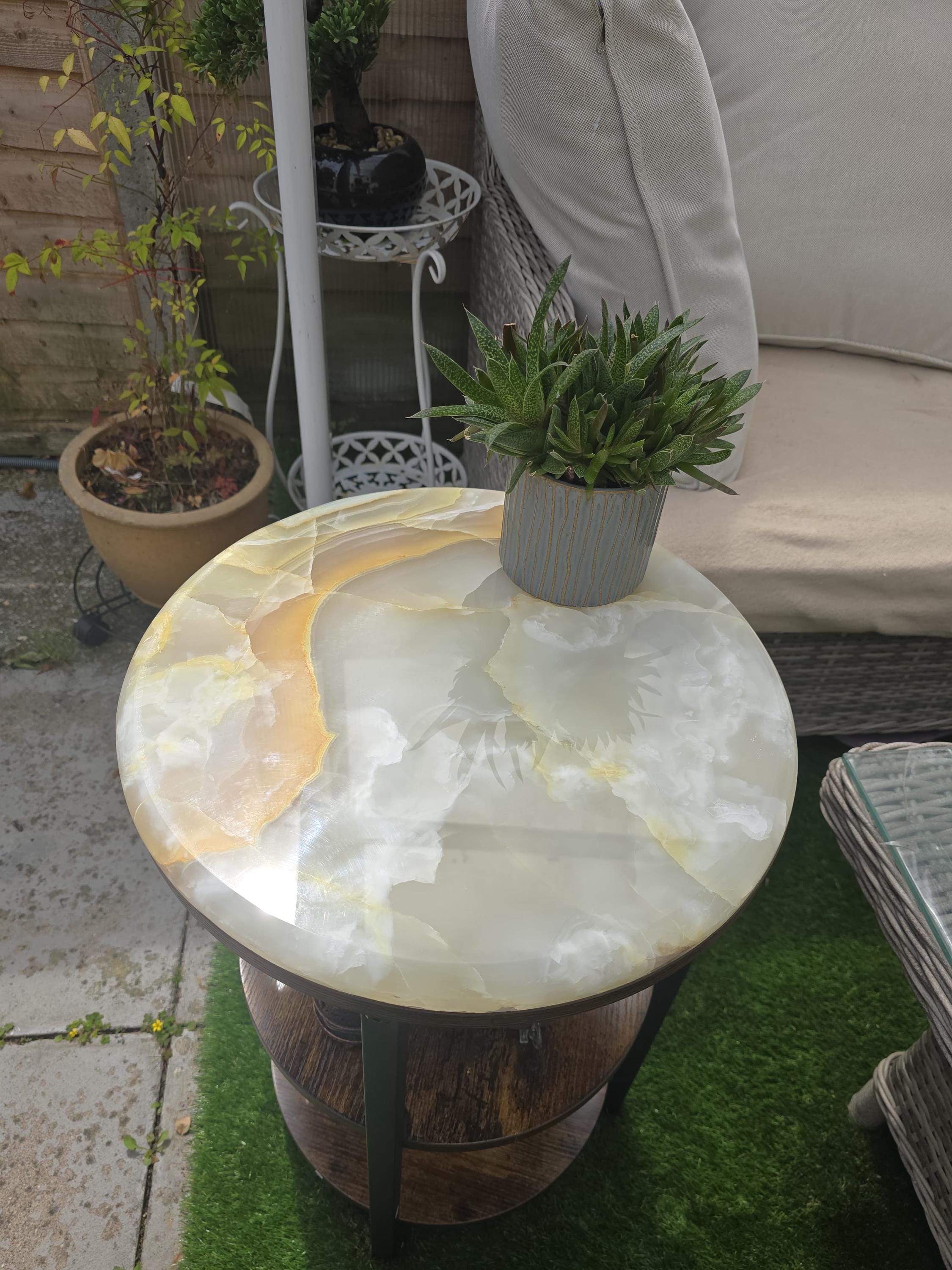 Honey Vein White Onyx Side Table – Round Natural Stone Top - Etsy