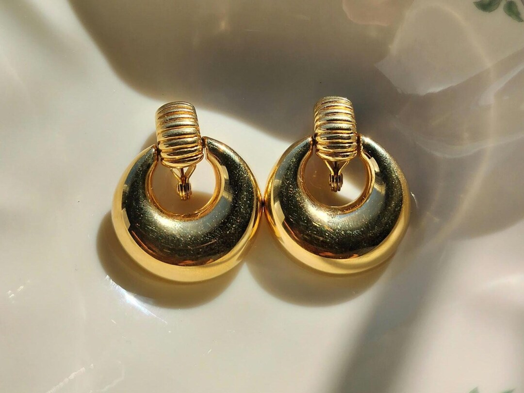 Vintage MONET Signed Clip-on Earrings Gold-tone Hoop - Etsy
