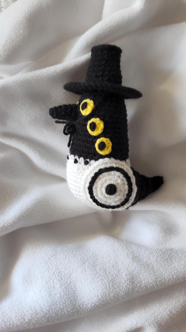 K-pop Demon Magpie Amigurumi Plushie: Crochet Sussie With Tiny Hat - Etsy