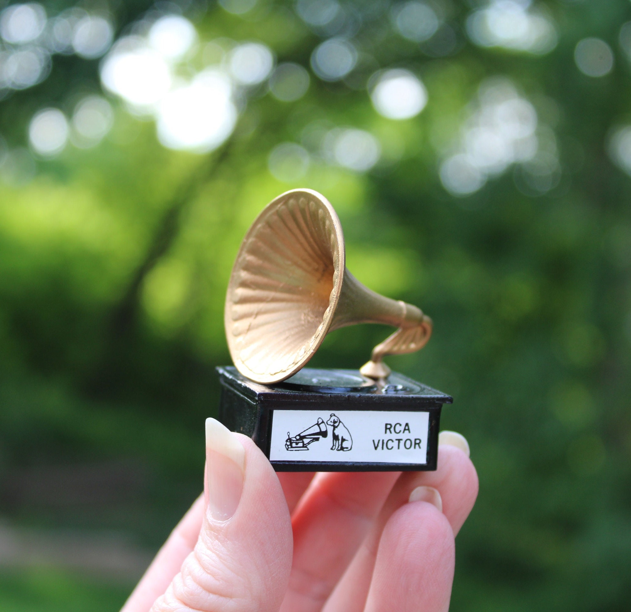 Dollhouse Gramophone Phonograph, Vintage RCA Record Player, 1:12 Scale ...