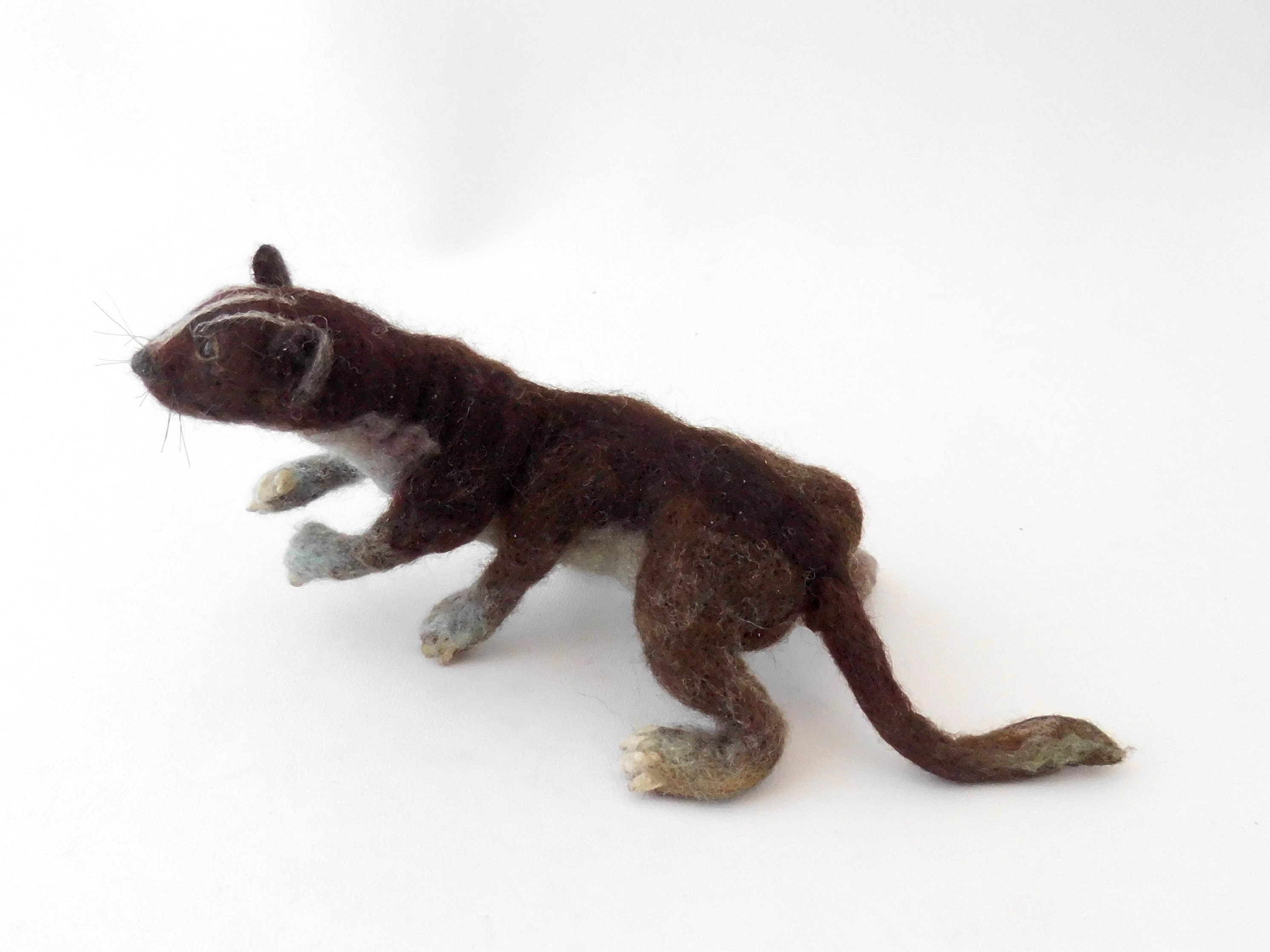 Hexapod Weasel Shoulder Pet, Wearable 6-legged Weasel, Lifelike Fantasy ...