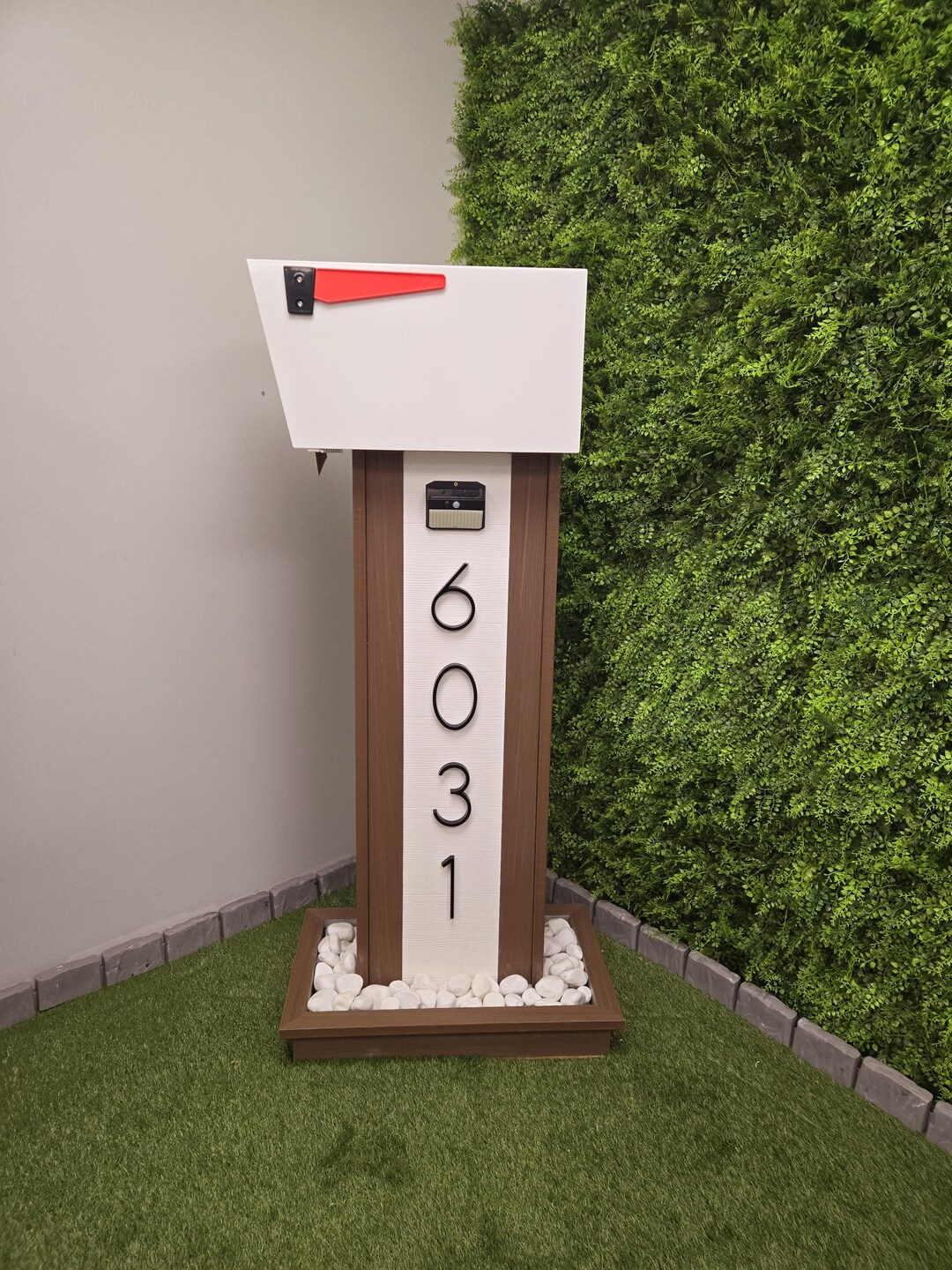 Modern Composite Mailbox Stand: Metal Mailbox, House Numbers Included ...