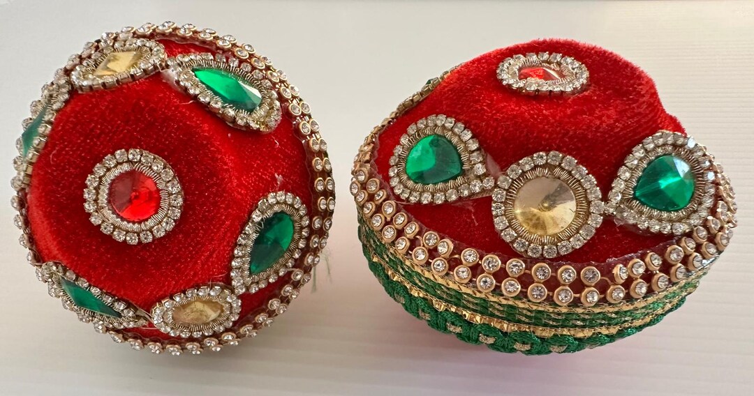 Traditional Velvet Sampoot | Gujarati Wedding Ritual Accessory | Fera ...
