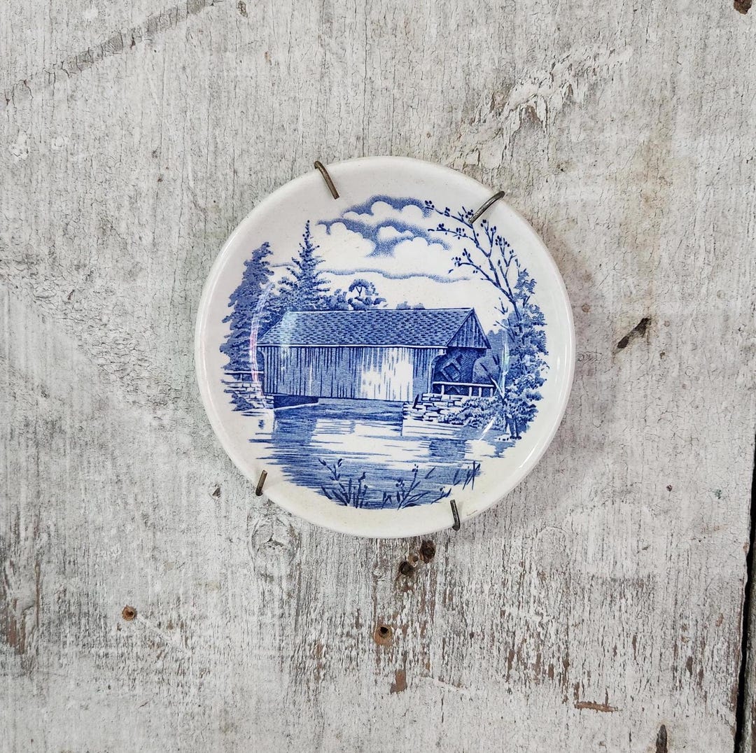 Miniature / Small Sturbridge Village Souvenir Vintage Plate Blue Flow ...