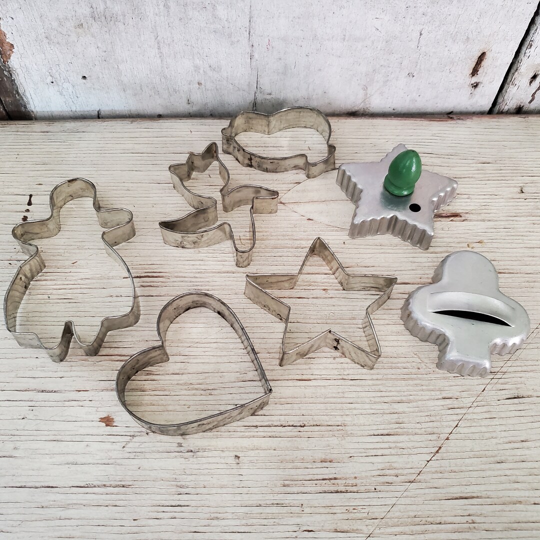Vintage Cookie Cutters Sold as Set Tin Cookie Cutters Vintage Cookie ...