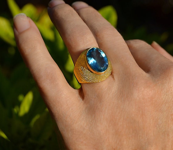 18k 750 gold ring store