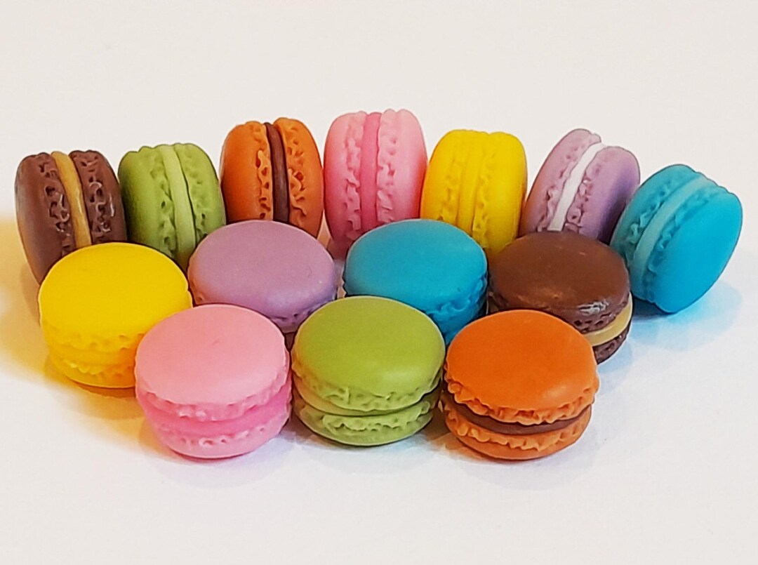 20 Mixed Dollhouse Miniature Macarons Doll Mini Food Macaroon Cakes ...