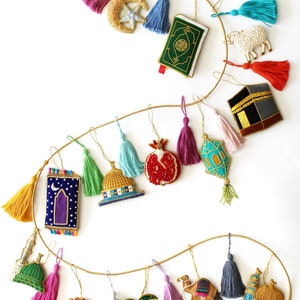 30 Piece Bundle Decorative Heirloom Garland, Islam, Muslim Celebration ...