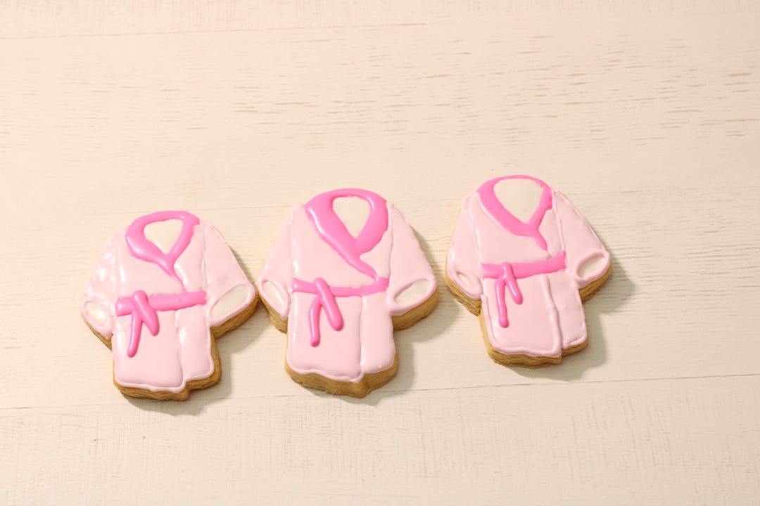 Spa Day Robe Cookies – Pink Robe Decorated Sugar Cookies – Spa Party ...