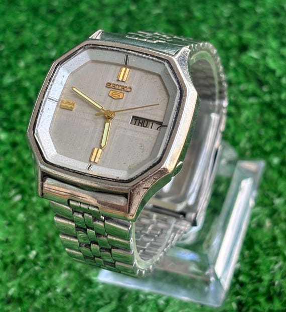 Seiko 5 Automatic- White Dial - Mint Condition - Vint… - Gem