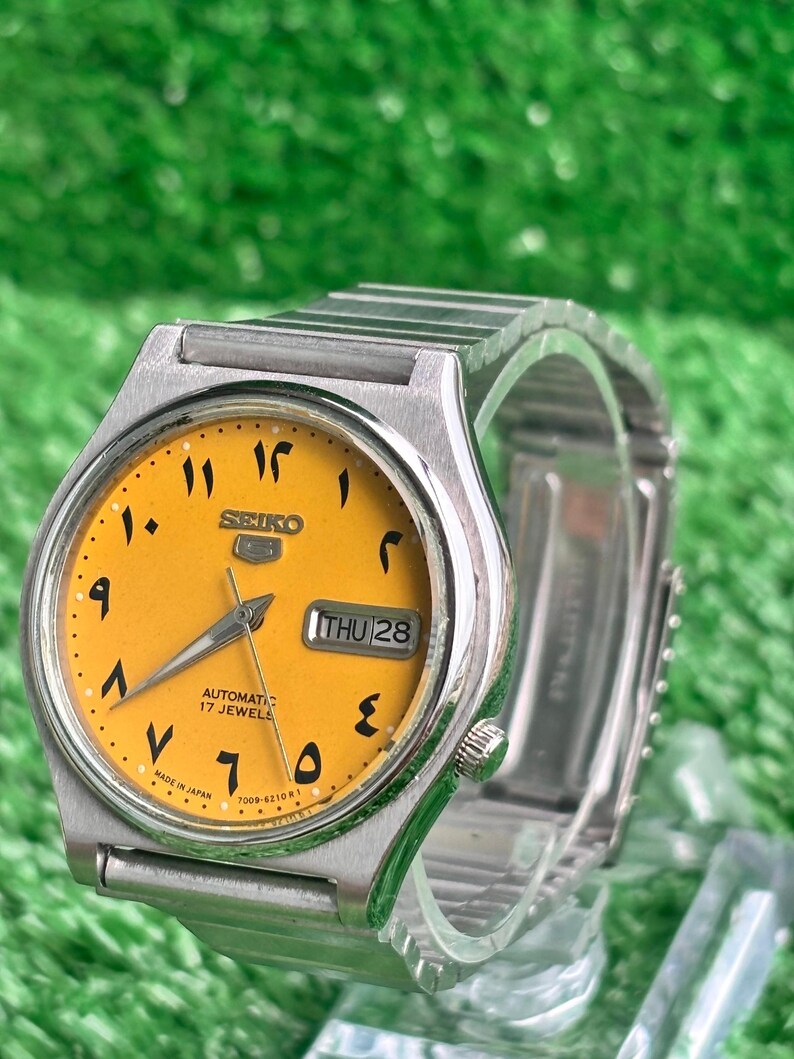 Seiko 5 Automatic - 17 Jewels - Rare Yellow Dial Arabic - Mint ...