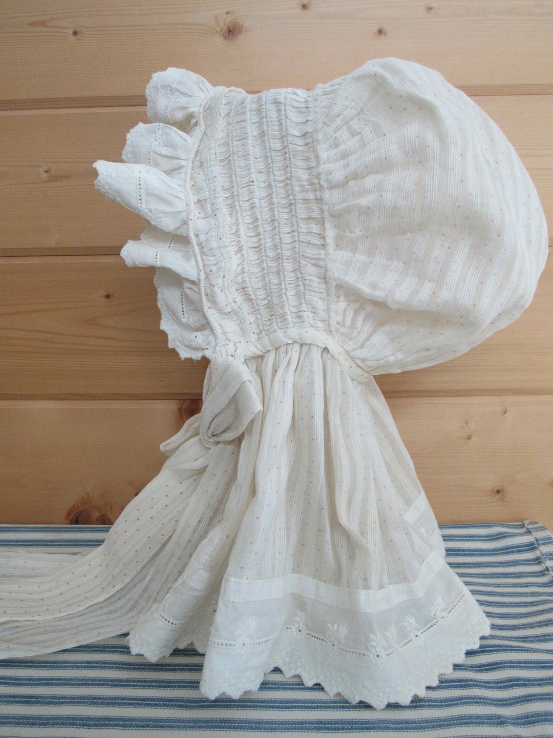 Vintage Victorian Bonnet, Shirred Brim With Embroidered Eyelet Trim ...