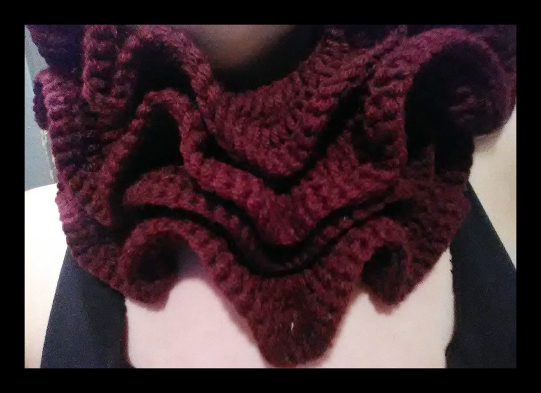 Ribbed Knit Ruffled Edge Cowl, Knitted Ruffle Cowl, Knitted Scarf ...