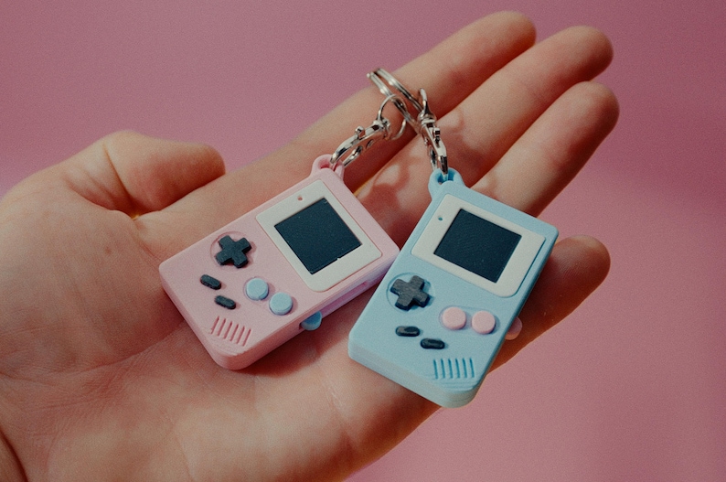 Mini Gameboy Keychain – Retro Fidget Toy for Gamers & Collectors - Etsy