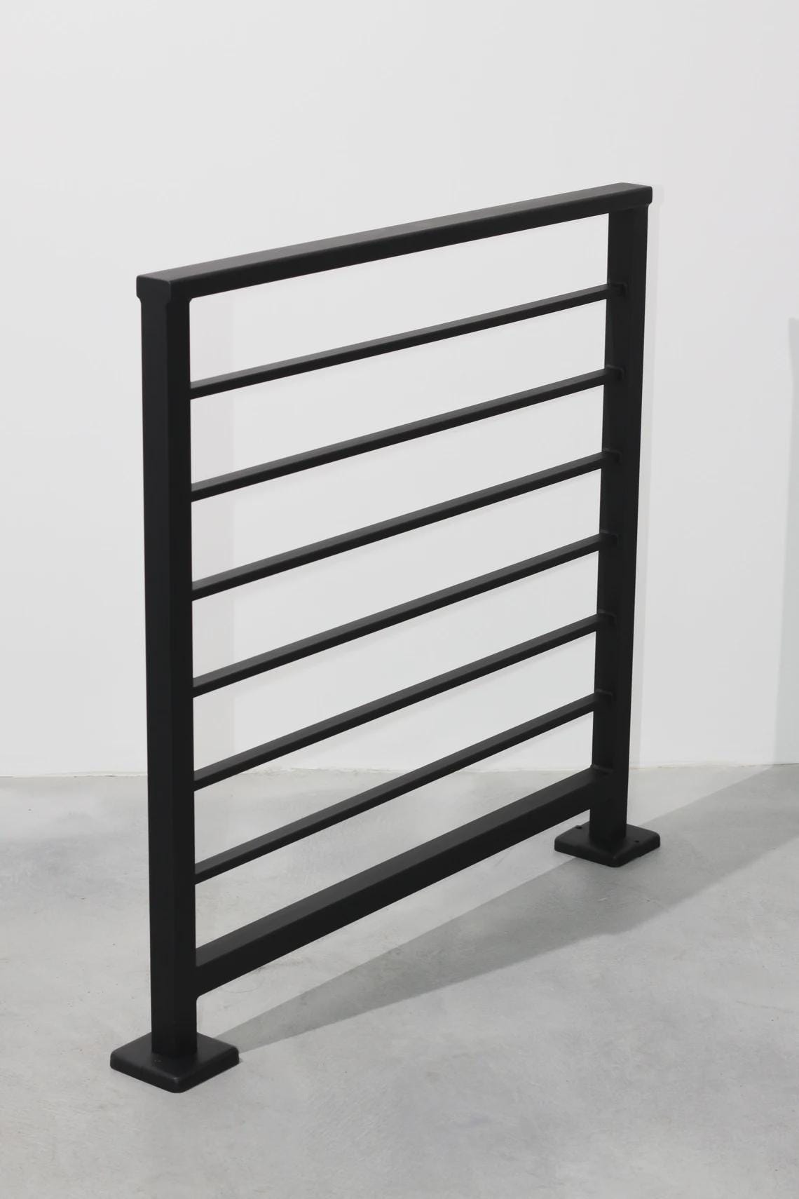 Modern Horizontal Metal Railing – Custom Pre-built Guardrail for Deck ...