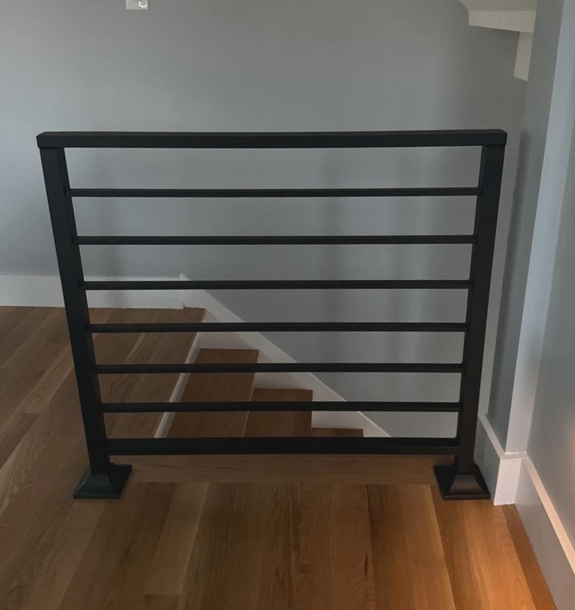 Modern Horizontal Metal Railing – Custom Pre-built Guardrail for Deck ...