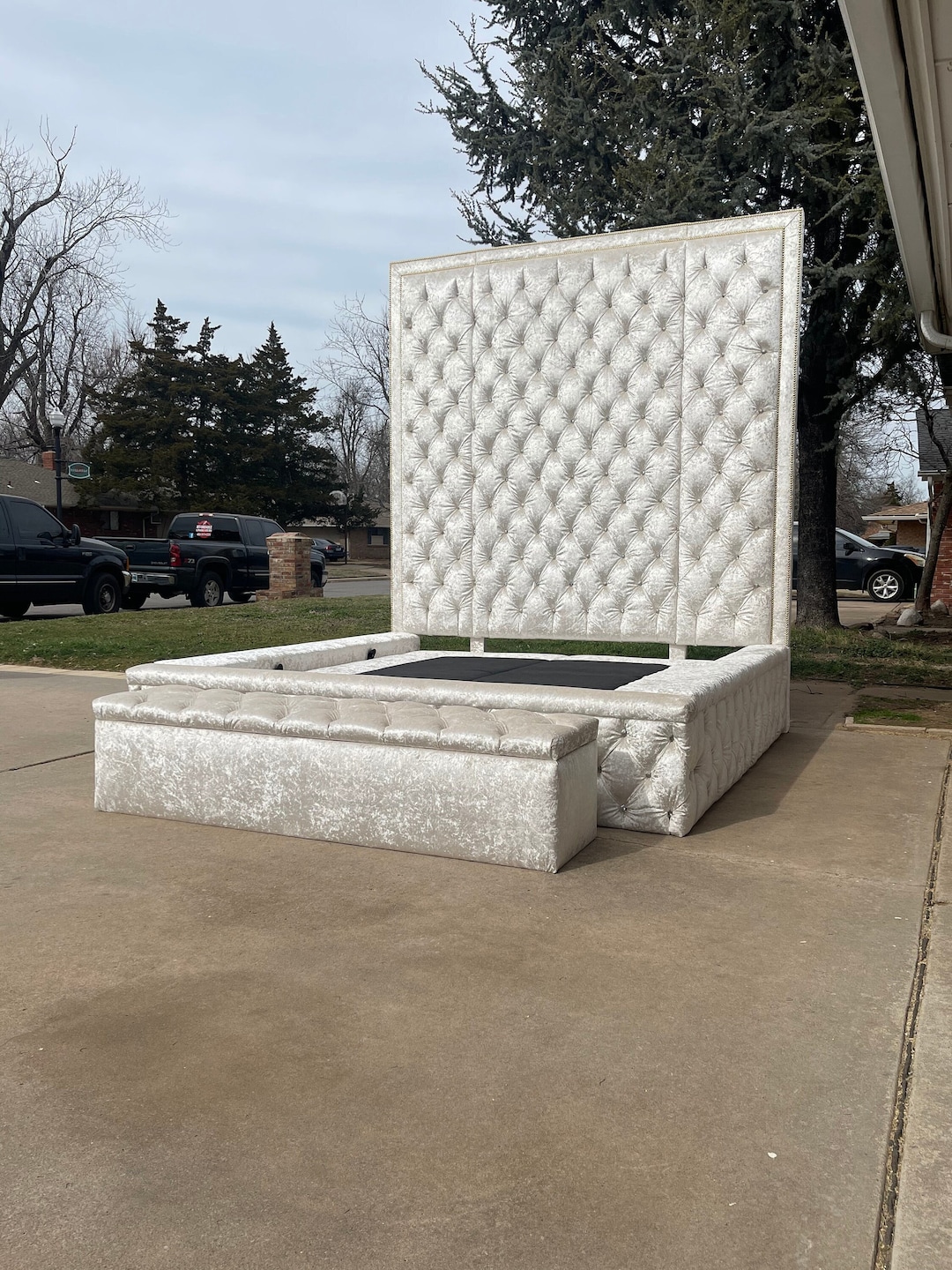 Custom Tufted Velvet King Platform Bed With Rhinestone Headboard - Etsy