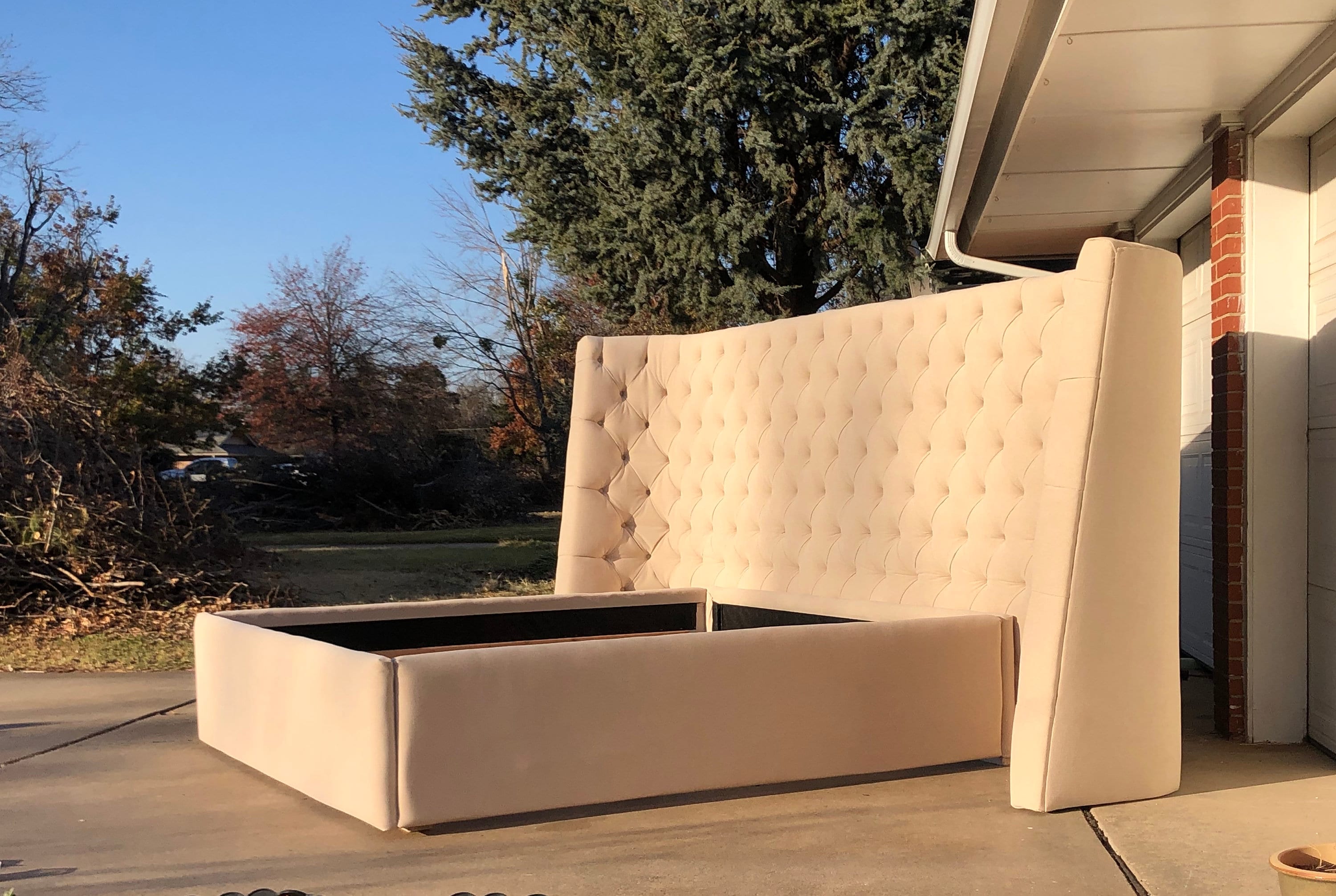 Curved queen bed frame store