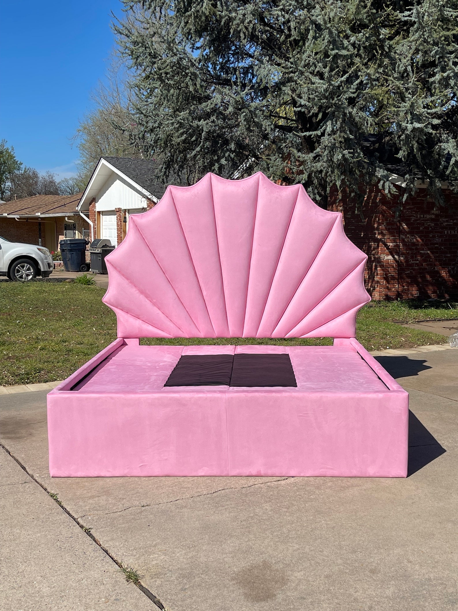 Clam Shell Velvet Bed Frame: Barbie Inspired Custom Tufted Headboard - Etsy