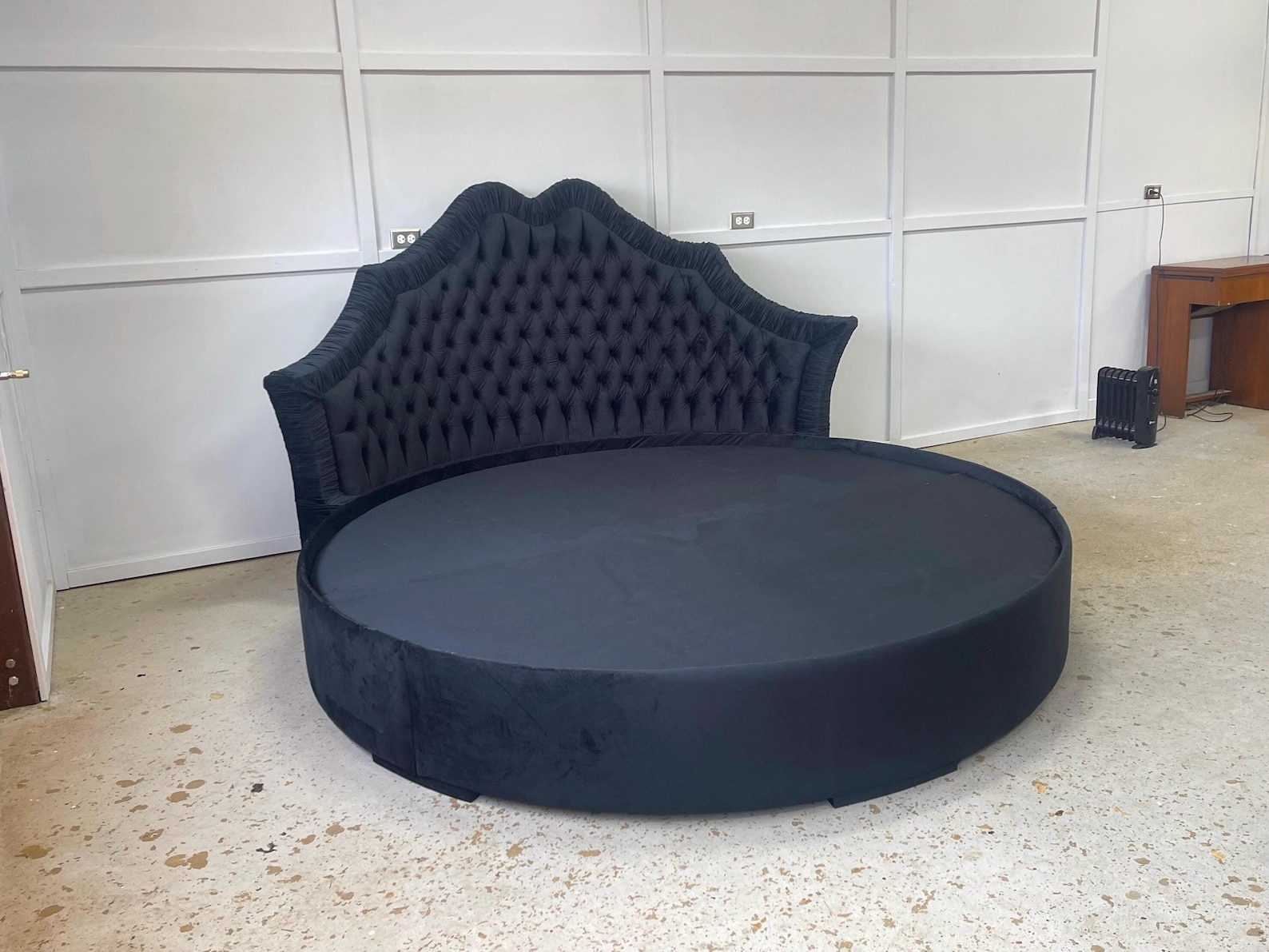 Custom Round Velvet Bed Frame: Tufted Upholstered Platform Bed - Etsy