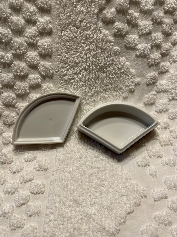 Avon Porcelain Trinket Box Fan with Butterflies 1980 - Gem