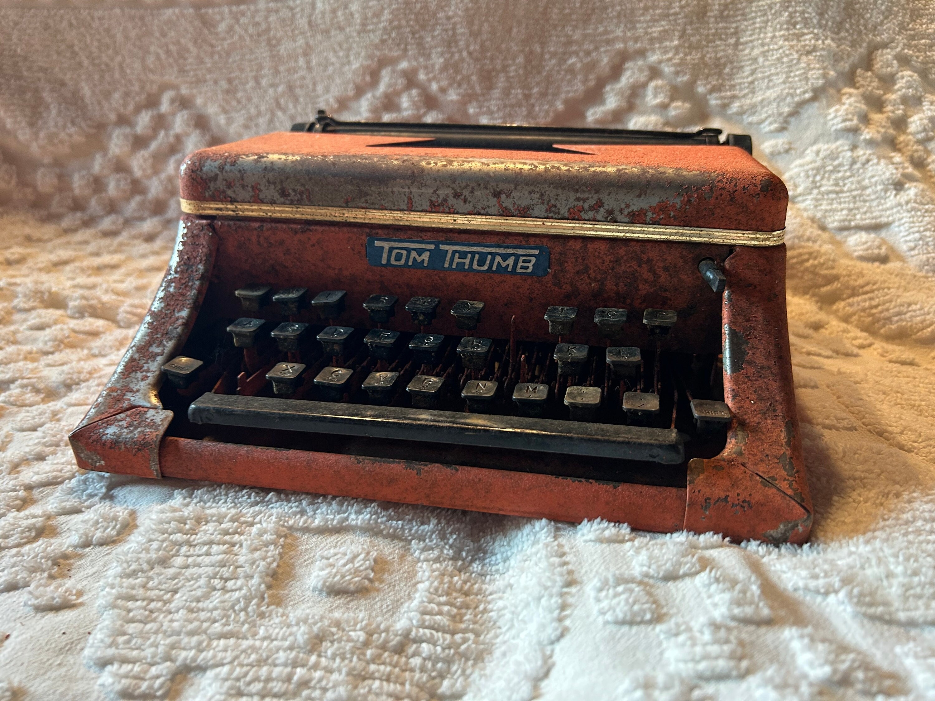 Tom Thumb Children's Typewriter 1950s With Case Pink Rusty Industrial ...