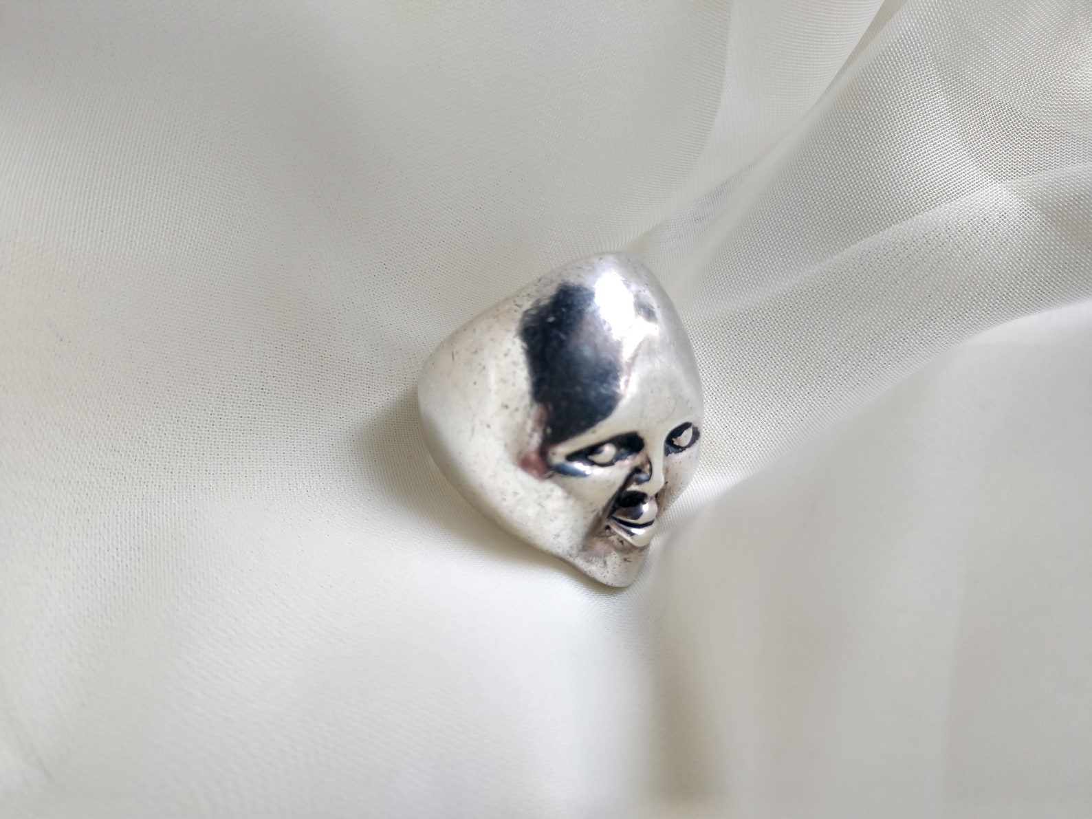 41g Artisan Sterling Silver Sculptural Portrait Ring - Etsy