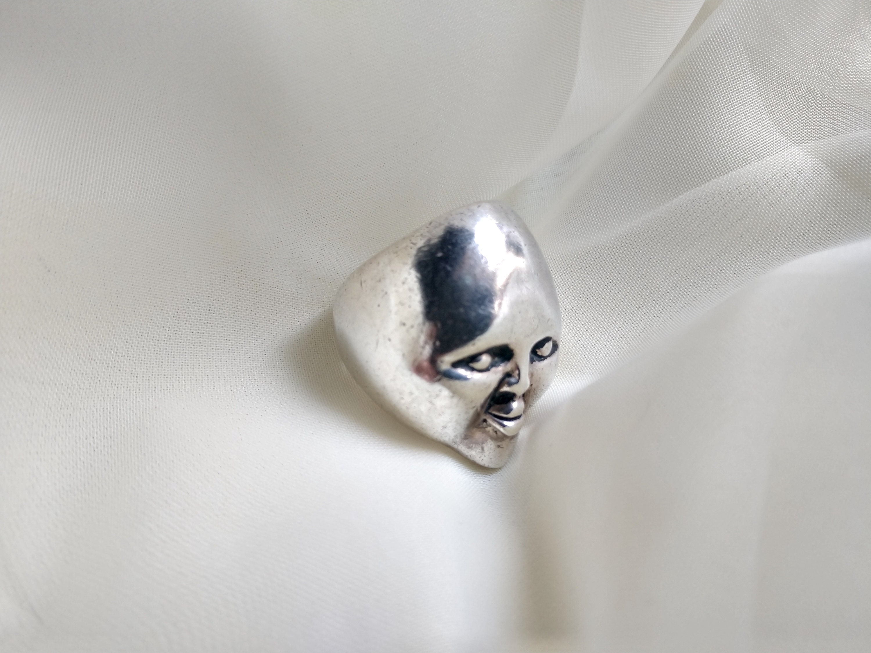 41g Artisan Sterling Silver Sculptural Portrait Ring - Etsy