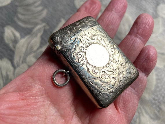 Victorian Lighter Silver Storage Pendant - Gem