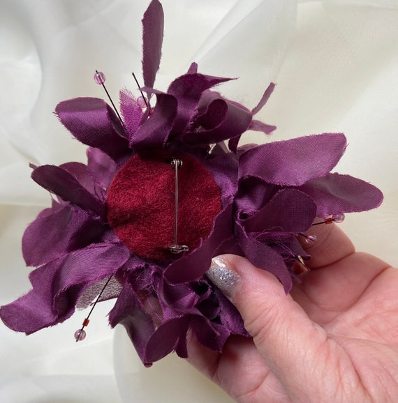 Group of Seven Vintage Textile Hat and Costume Access… - Gem