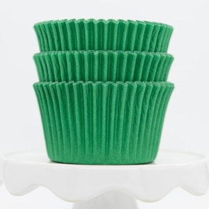 Solid Green Cupcake Liners Kelly Green Greaseproof Baking - Etsy