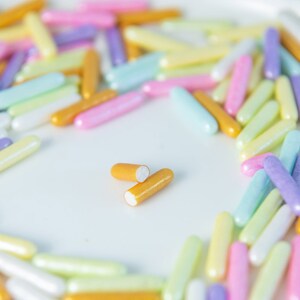 Mardi Gras Sugar Rods Mardi Gras Edible Dragees Sprinkle Rods, Macaroni ...