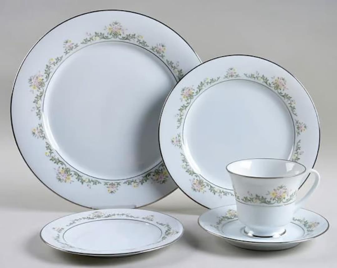 Noritake Early Spring China Set – Vintage Fine China – Made in Japan - Etsy