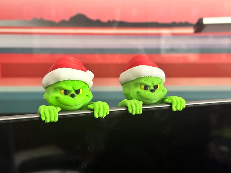 3D Printed Grinch Monitor Sitter – Fun Christmas Shelf Decor - Etsy