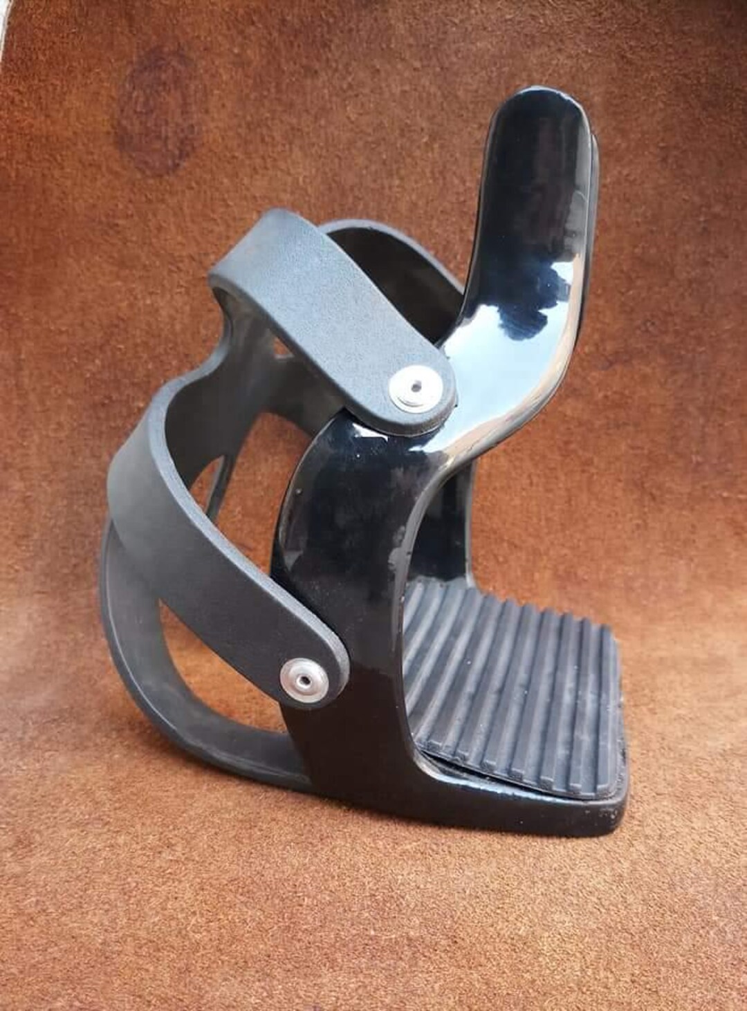 Enclosed Safety Stirrup for Horse Riding | Lightweight Poly Stirrups ...