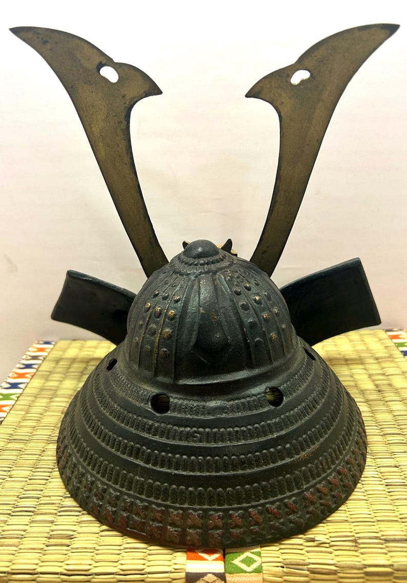 Genji Samurai Shogun Kabuto Helmet With Horns – Traditional Japanese ...