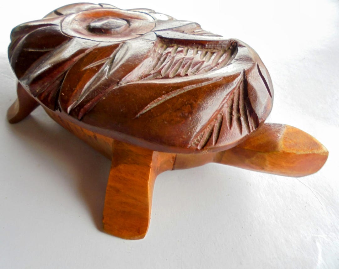 Vintage Haitian Hand Carved Wooden Turtle or Tortoise Trinket Jewellery ...