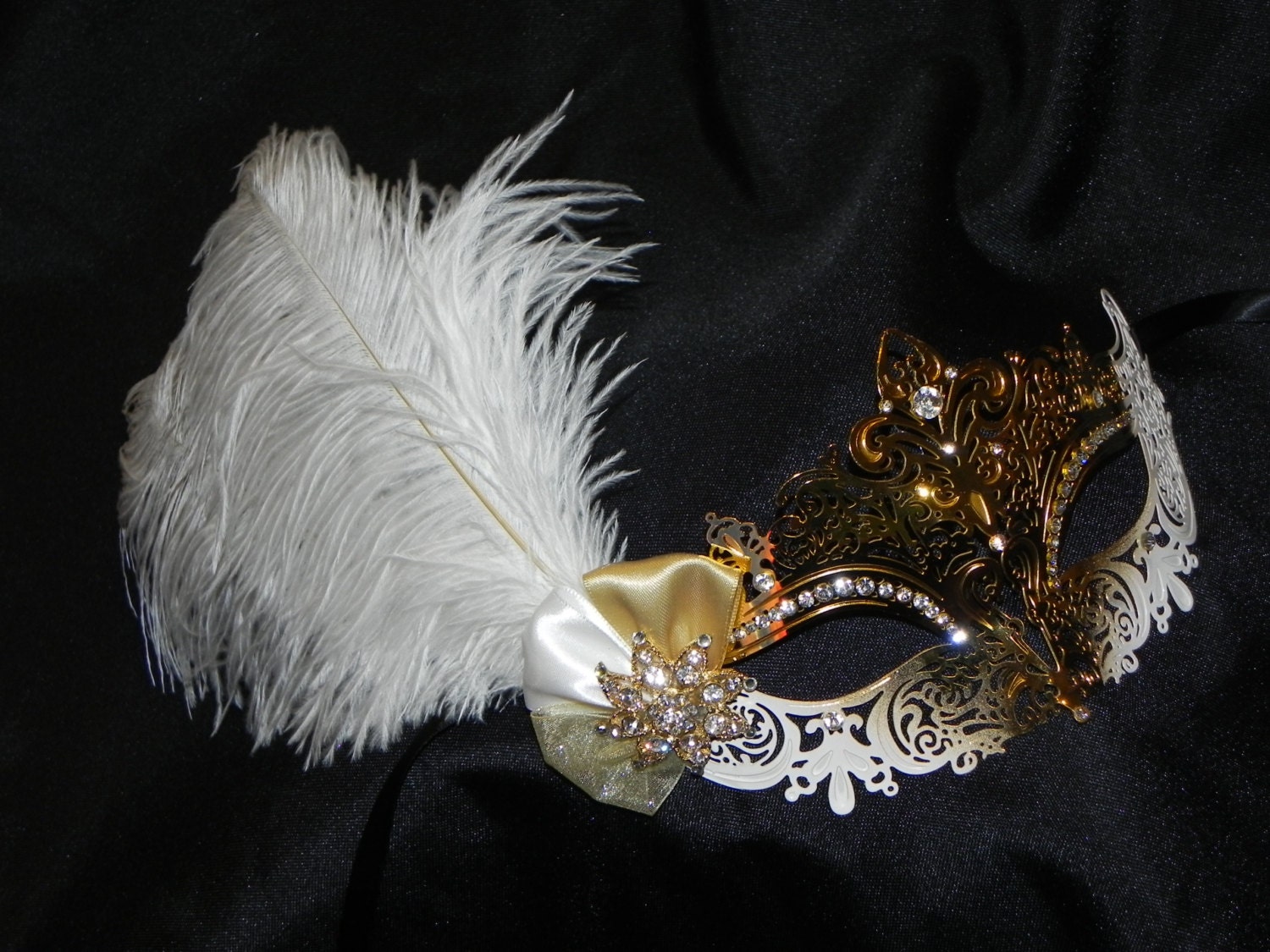 Metallic Masquerade Mask in White and Gold - Made to Order - Etsy