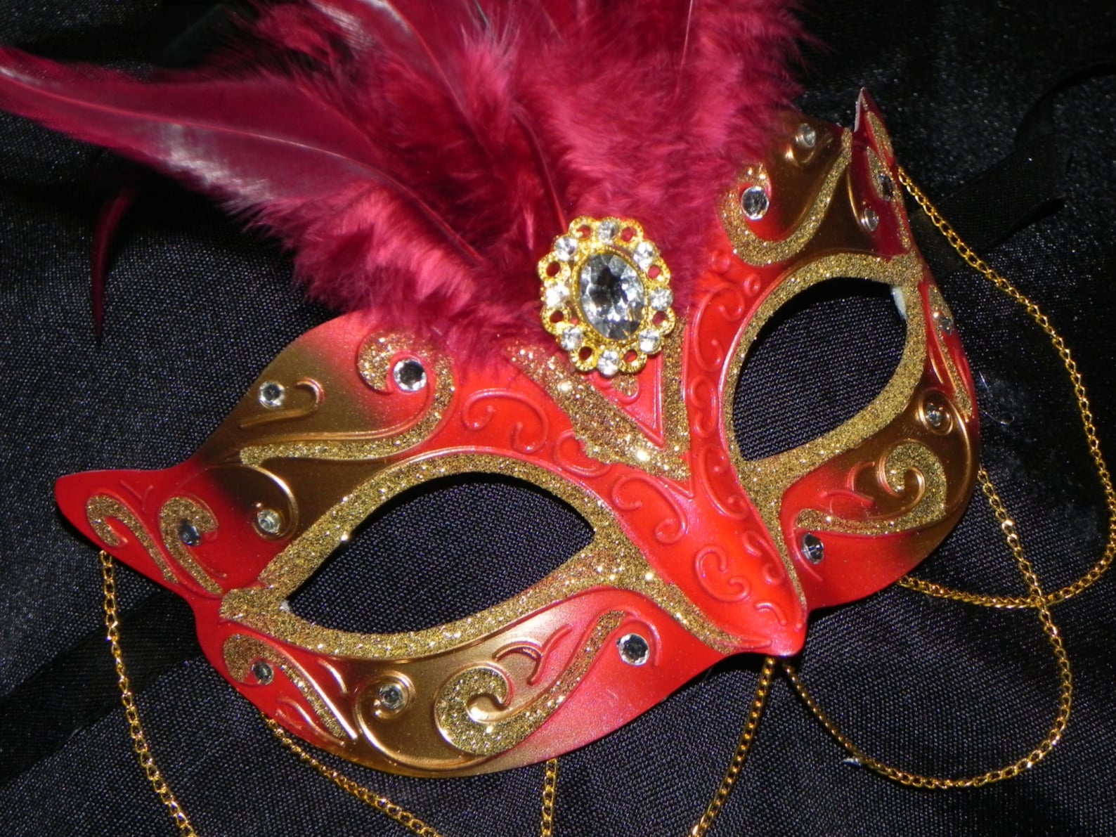Feather and Chain Masquerade Mask in Red and Gold - Etsy
