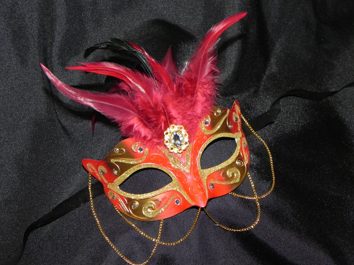 Feather and Chain Masquerade Mask in Red and Gold - Etsy
